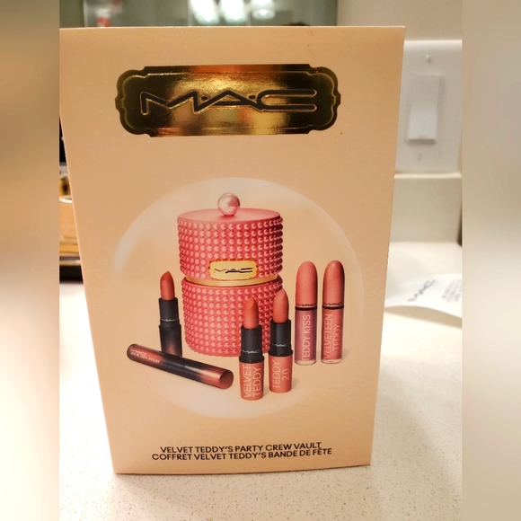MAC Cosmetics | Makeup | Mac Cosmetics Velvet Teddys Party Crew ...